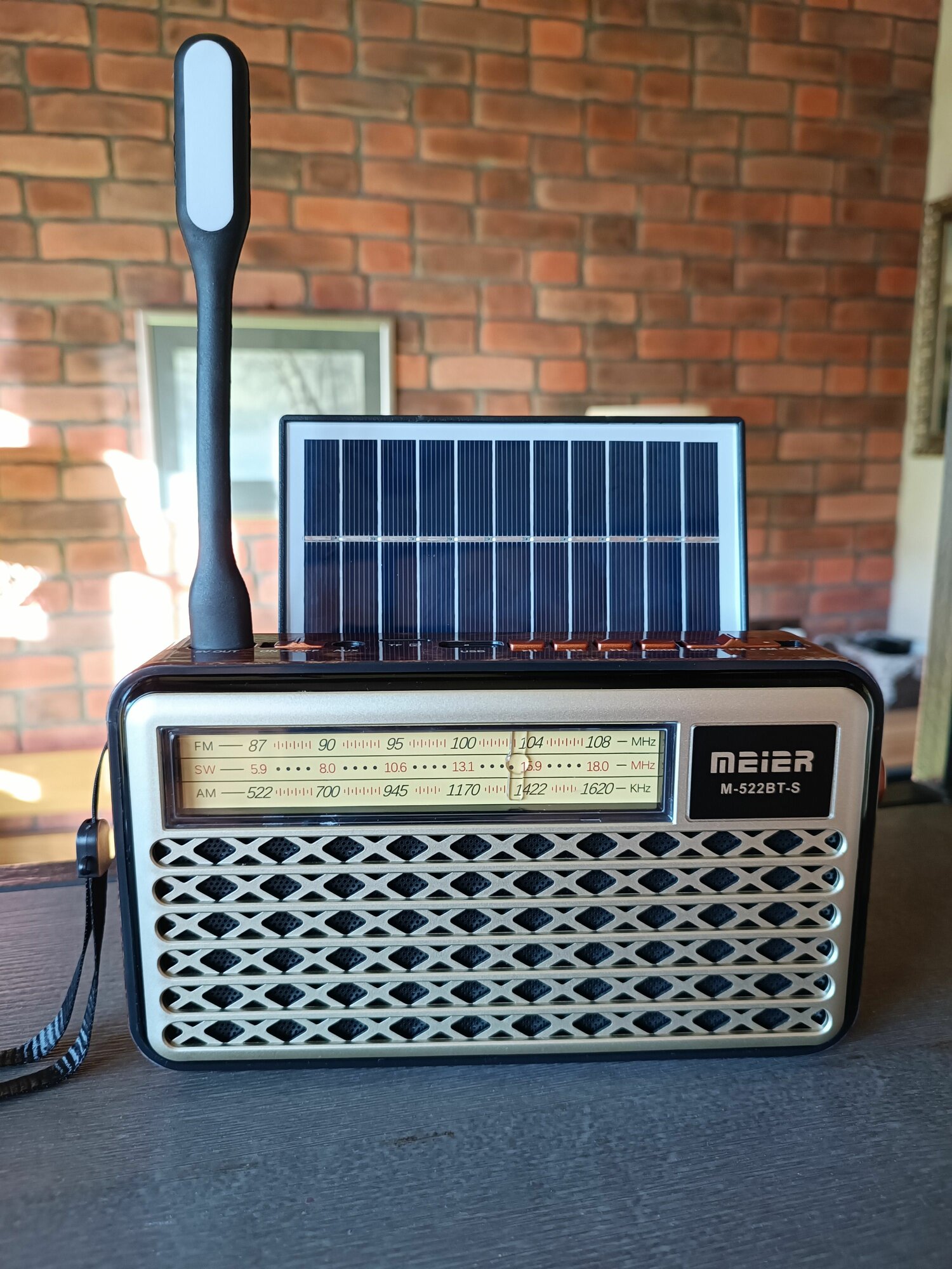 Радиоприёмник Meier M-522 BTS фонарик для чтения, солнечная зарядка, USB, MP3, Bluetooth, AM/FM/SW