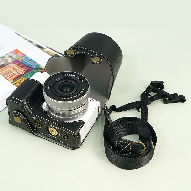 Sony ZV-E10 II Роскошный кожаный чехол с ремнем черный цвет премиум полная защита