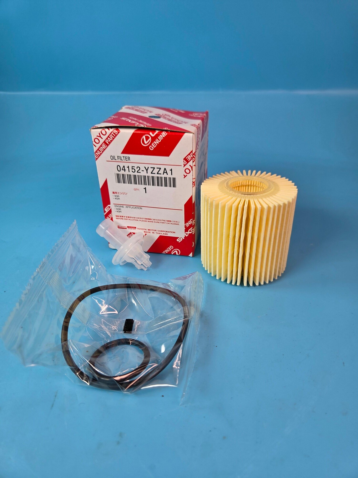 Фильтр масляный Toyota 04152YZZA1