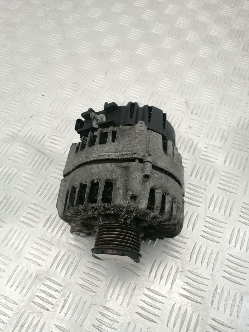 Генератор для BMW X5 F15 4.0 OEM 12318570675