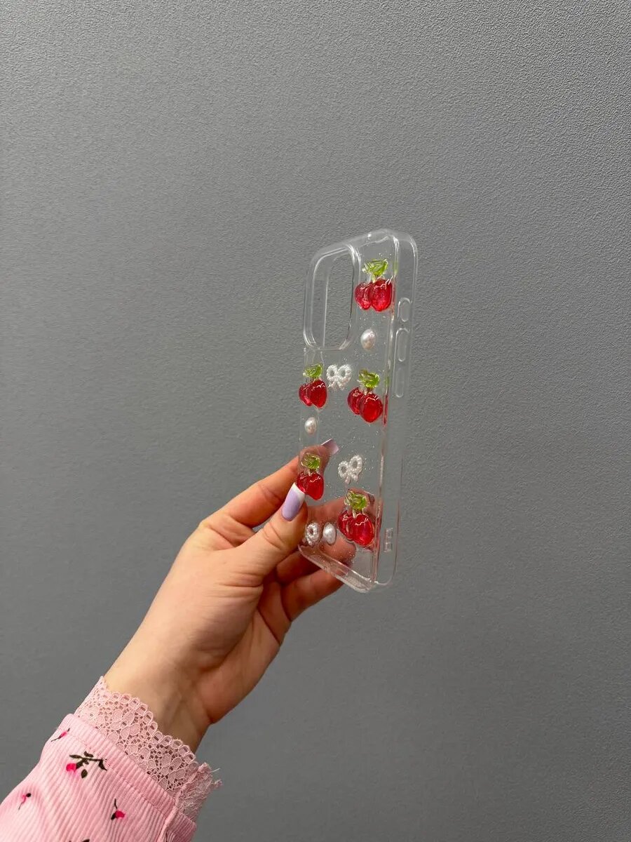 Чехол на Iphone 15 Pro , прозрачный , с добавлением фигурок . — фото 1