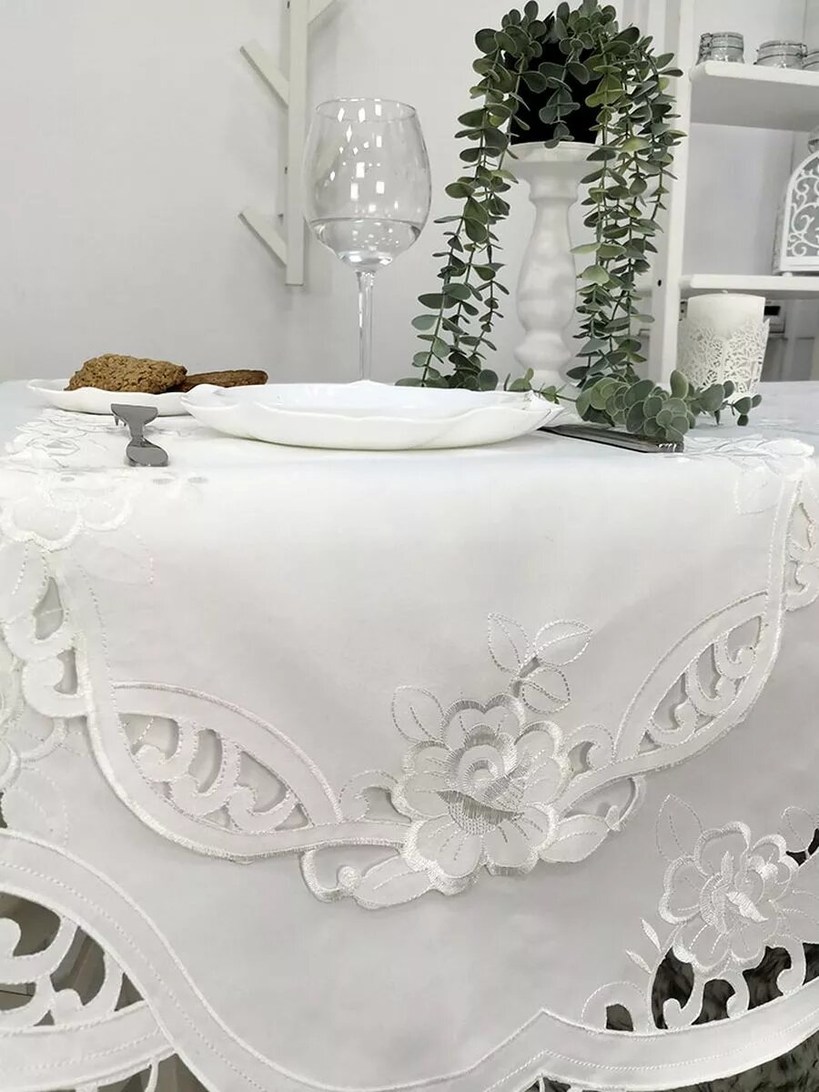 Салфетка Cherir, 40x90 см, ажурная, с вышивкой, новогодняя, белая — фото 1