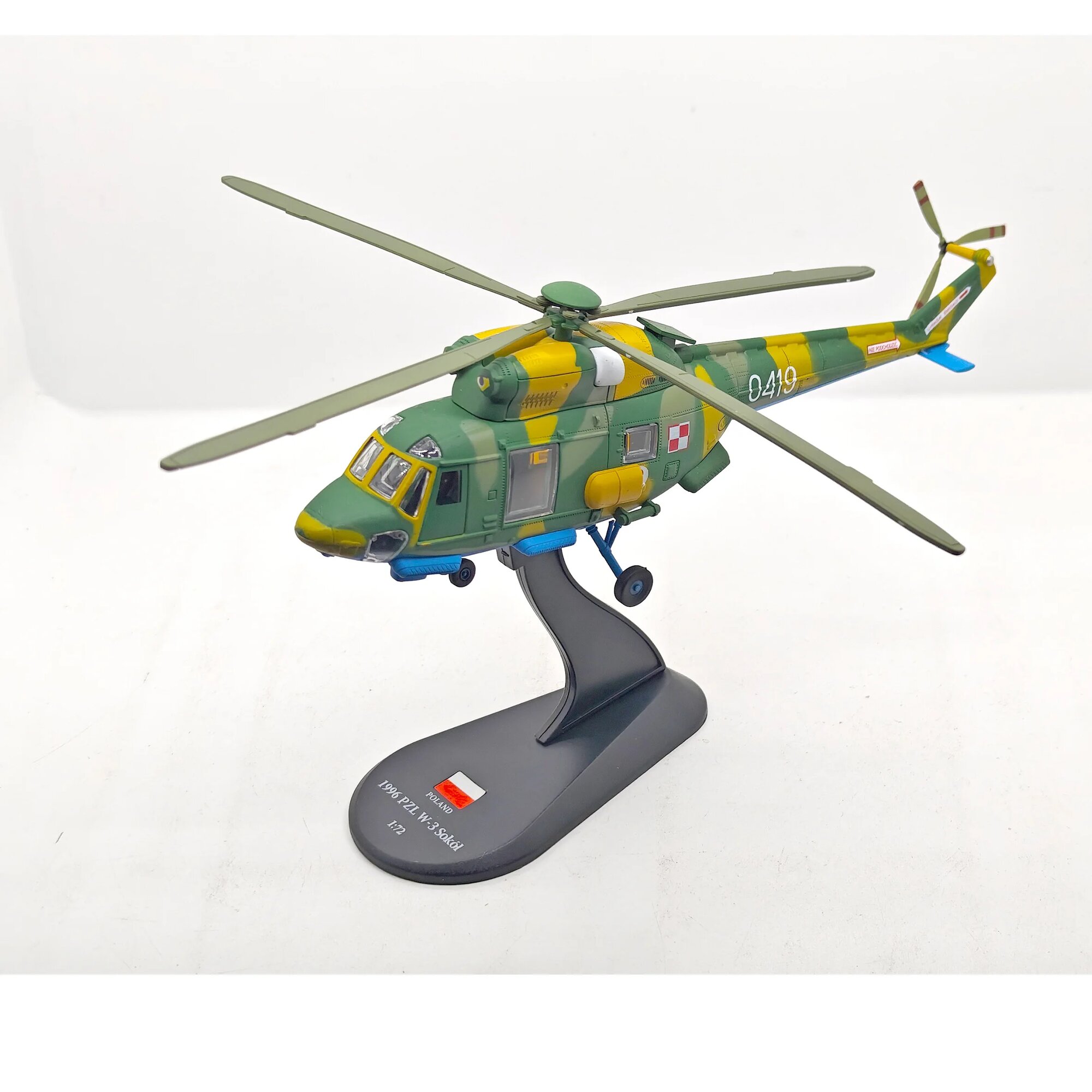 Статическая модель вертолета TRUMPETER PZL W-3 1:72
