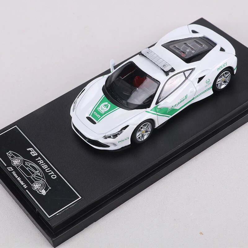 Burago модель 1:64 F8 TRIBUTO Белый, Dubai police