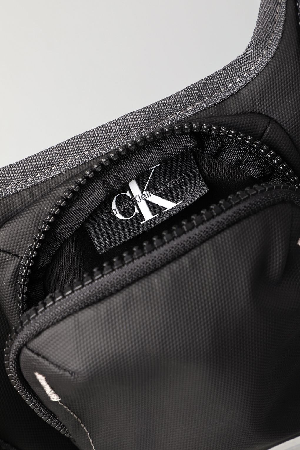 Сумка CALVIN KLEIN, черный — фото 1