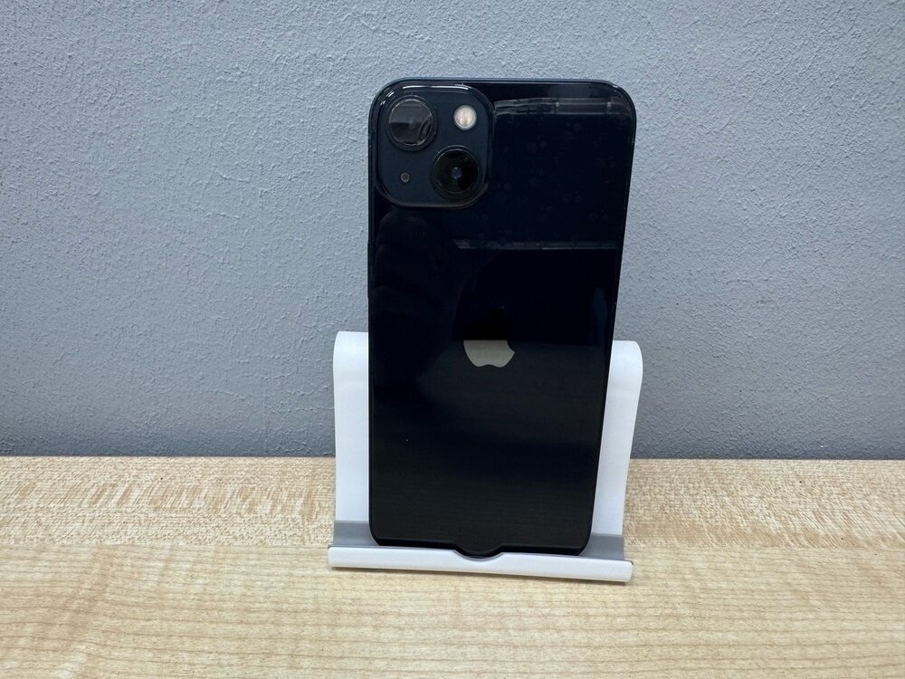 Смартфон Apple iPhone 13 256Gb Midnight (SIM+eSIM)(Для других стран) Б/У уценка