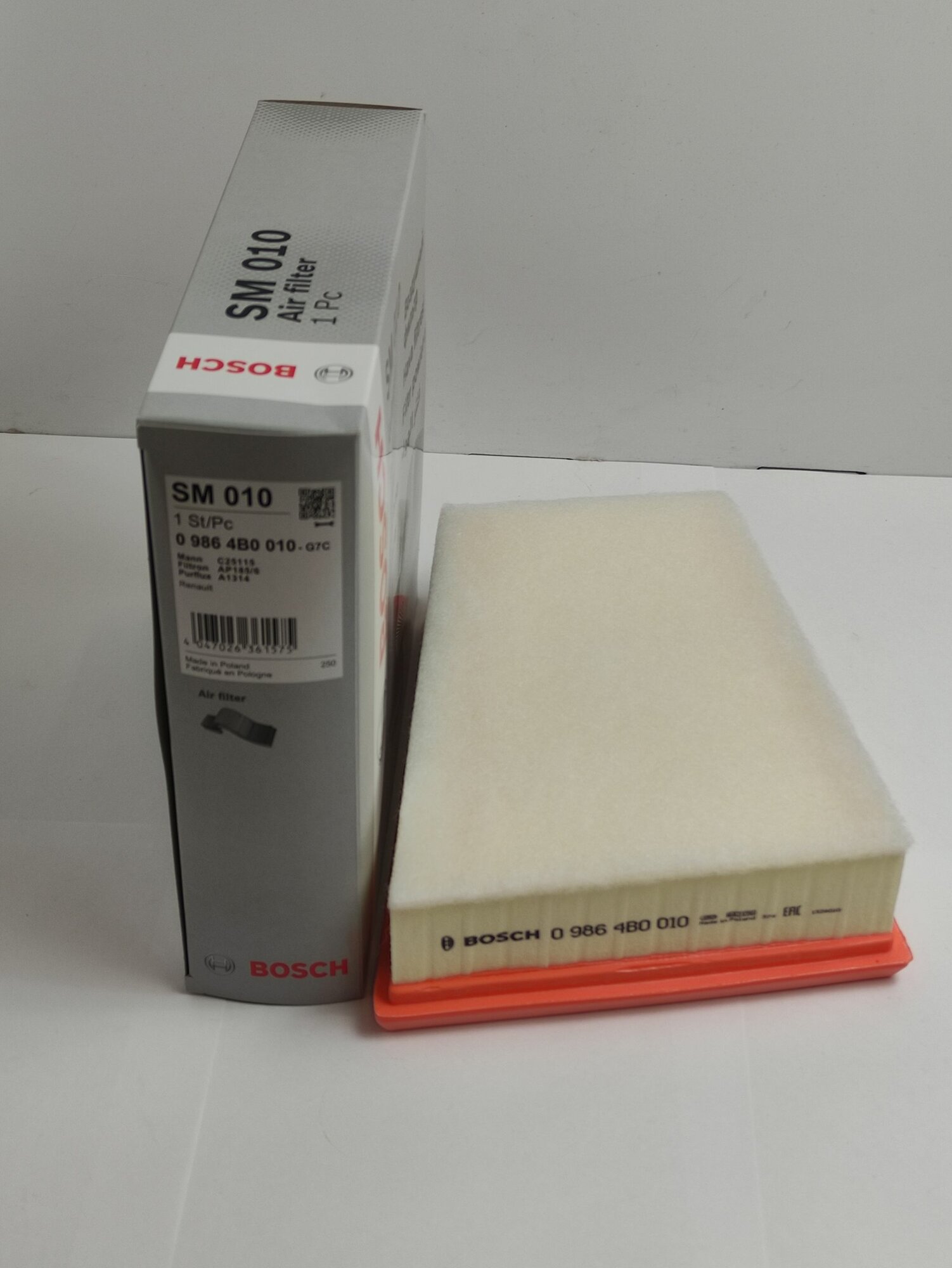 Фильтр воздушный 165465086R Bosch 09864B0010