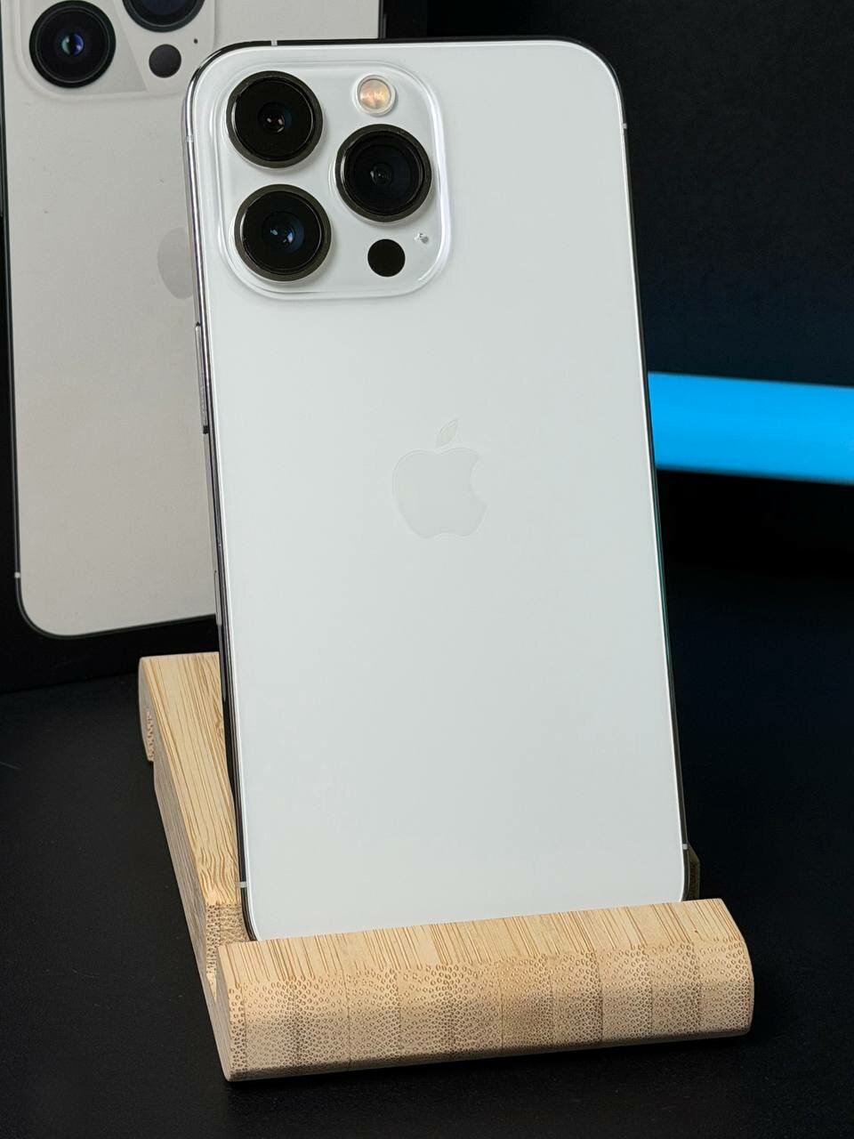 Смартфон Apple iPhone 13 Pro, 128 ГБ, nano-SIM + eSIM, белый