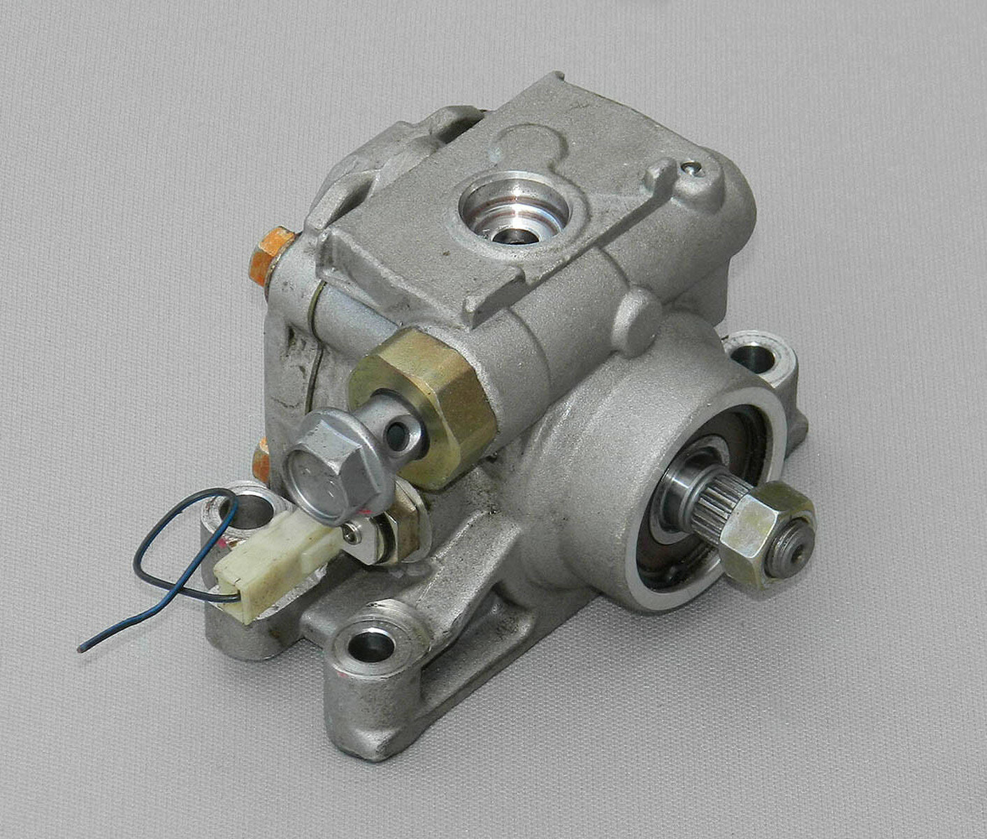 Насос гур FAW Besturn X80