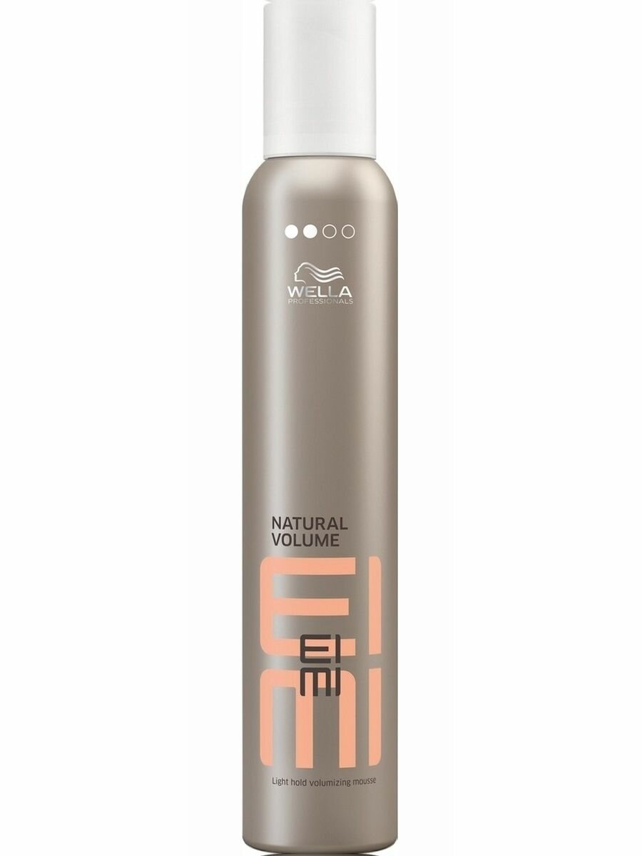 Пена для укладки легкой фиксации Wella EIMI Natural Volume, 300 мл