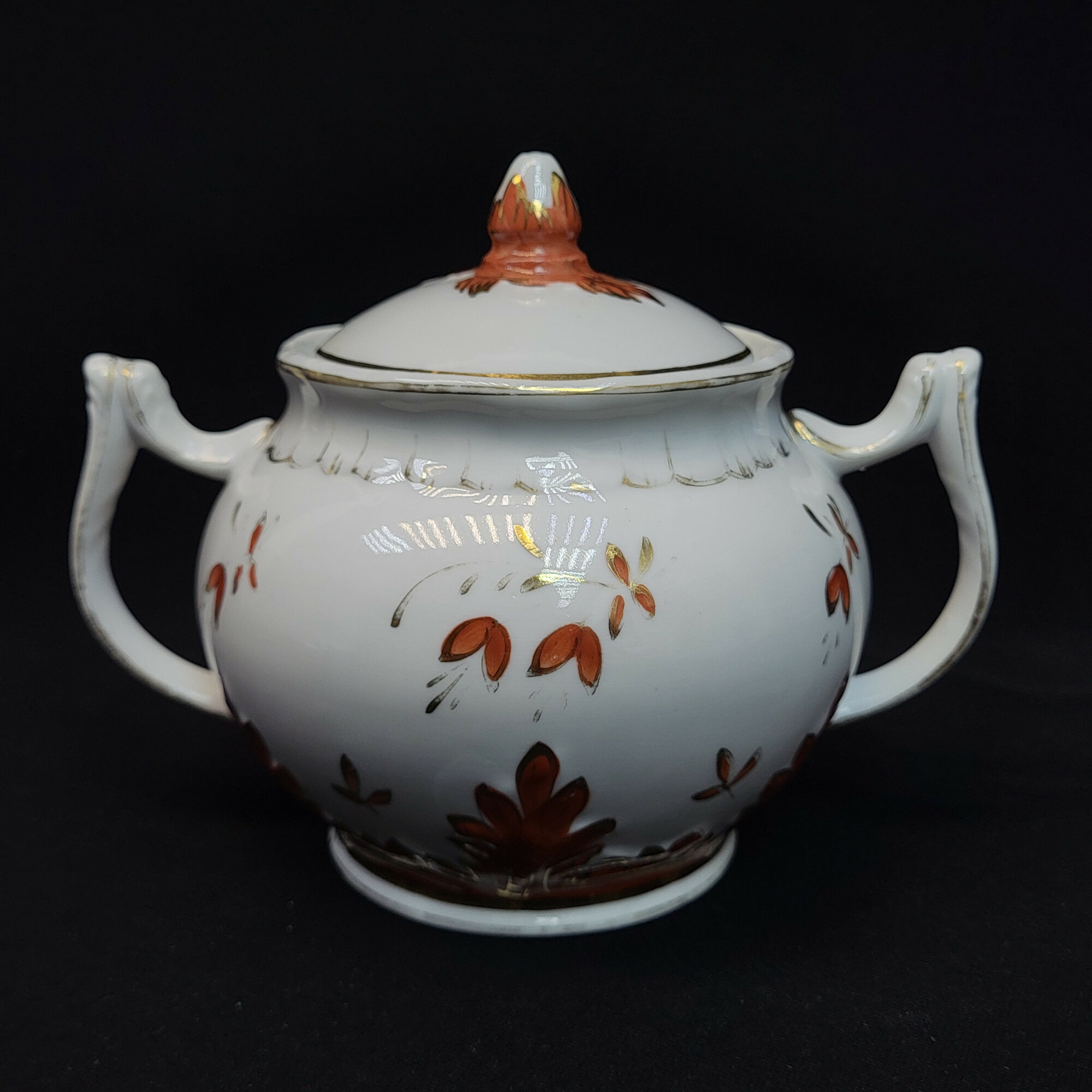 Винтажная фарфоровая сахарница СССР. С крышкой, ручная роспись цветочный узор, Конаково 1975