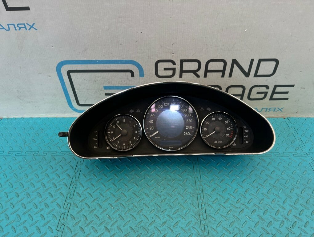 Панель приборов Mercedes-Benz CLS-Class 2007 W219 272.964 3.5 арт. 156827