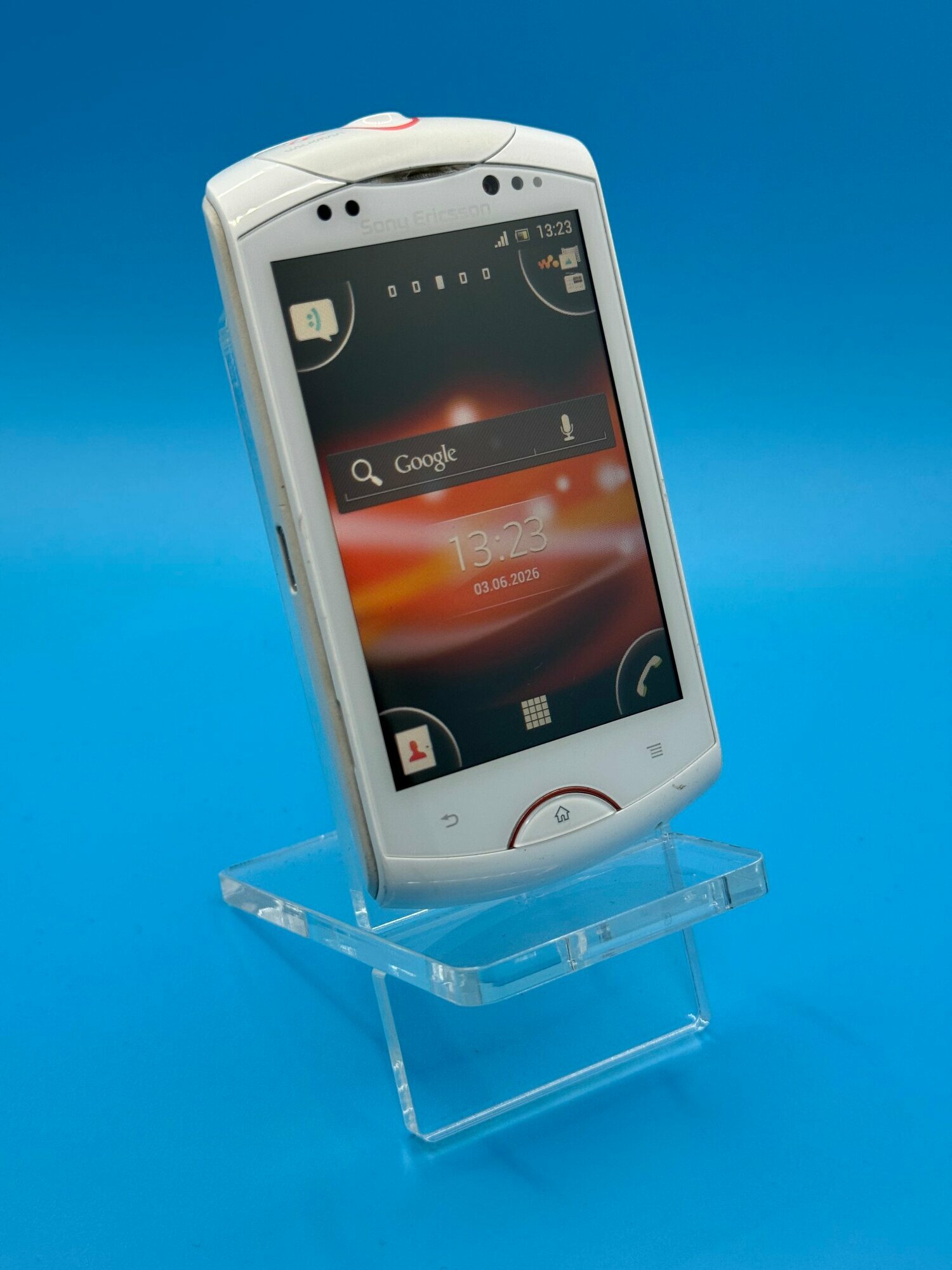 Мобильный телефон Sony Ericsson Live with Walkman WT19i