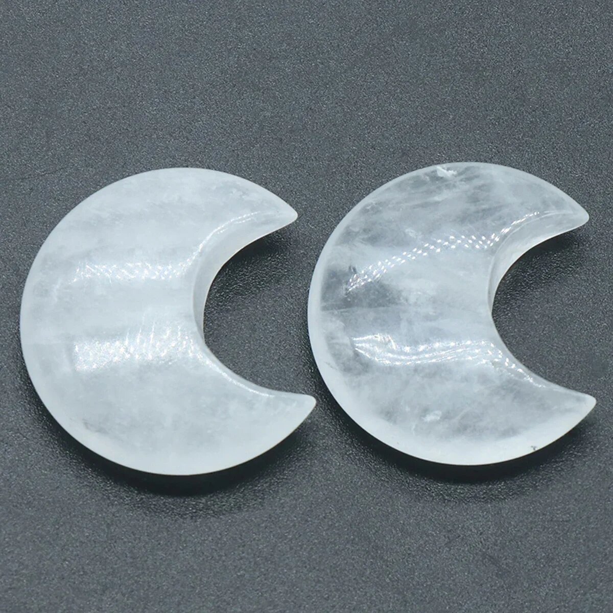 Полированный натуральный каменная статуэтка Луна Серый, Clear Quartz