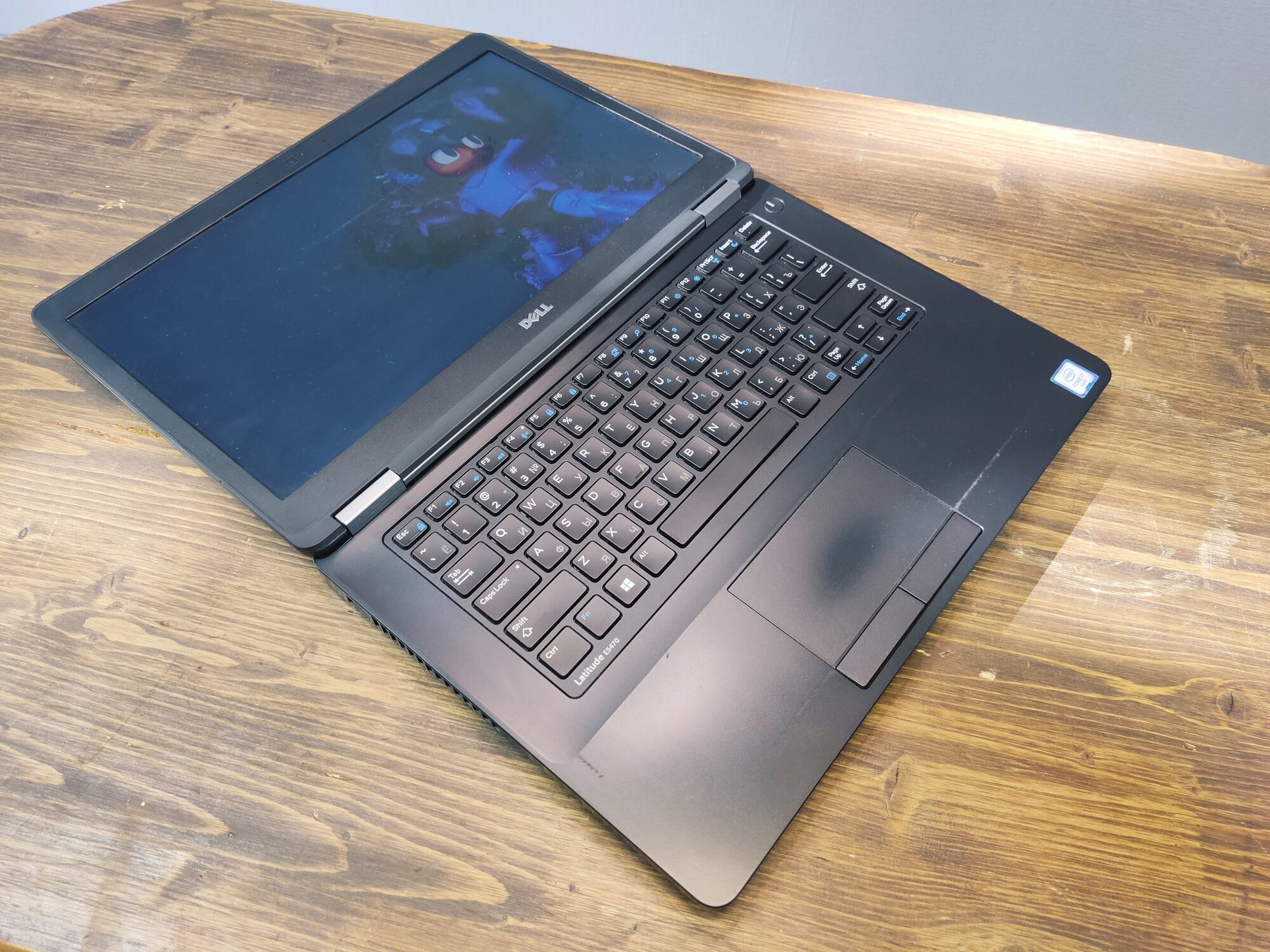 Dell Latitude E5470 14", RAM 8 ГБ, SSD 256 ГБ, AMD Radeon R7 M360, Windows Pro, черно-серый, черный матовый, Русская раскладка — фото 1