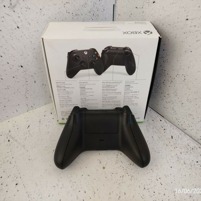 Геймпад Microsoft Xbox Wireless Controller — фото 1