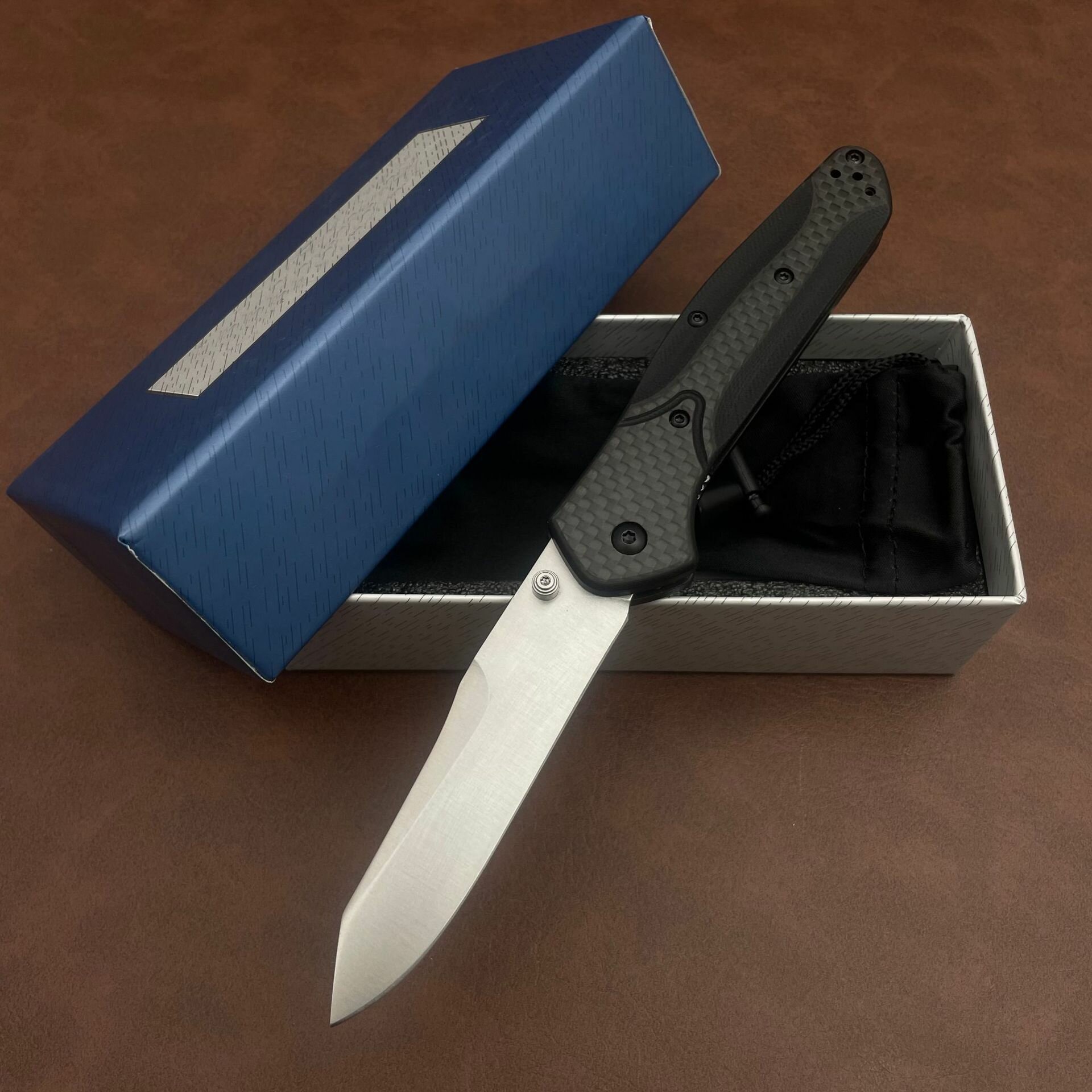 Benchmade940 Острый складной карманный нож с облицованной карбоном рукоятью, компактный для переноски, подходит для кемпинга и отдыха на природе