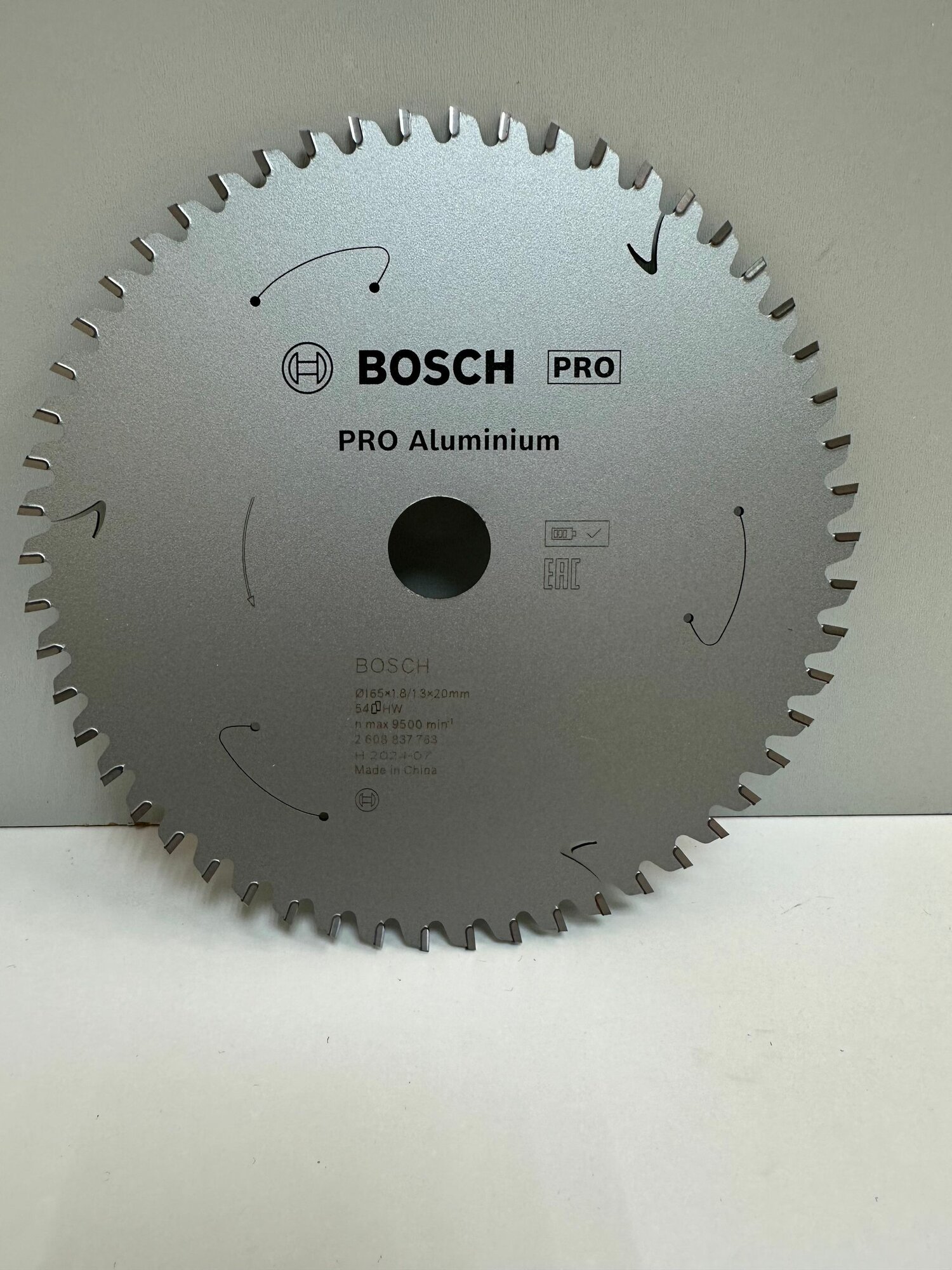 Пильный диск Bosch PRO Aluminium 165x20 мм 54T для алюминия, алюминиевого профиля, пластика и цветных металлов — фото 1