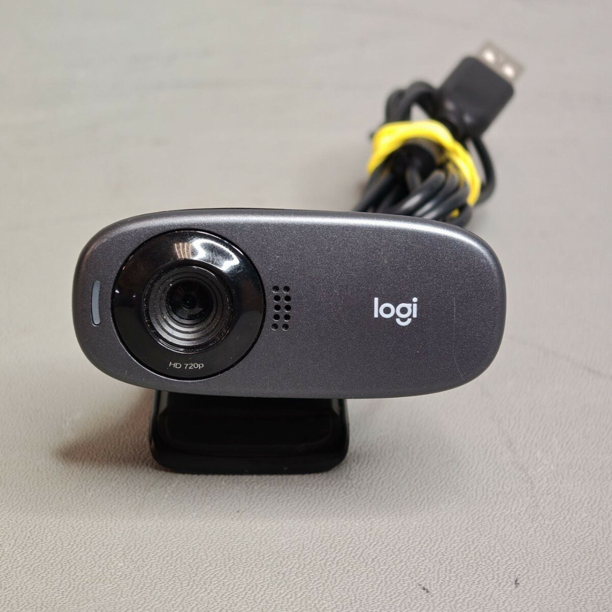 Веб-камера Logitech V-U0015 HD 720p