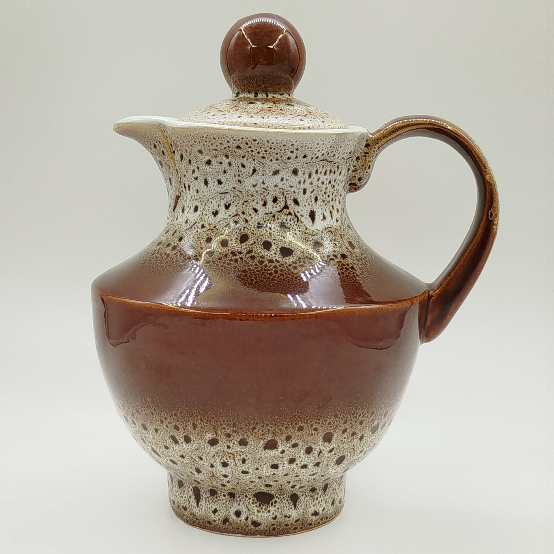 Кувшин с абстрактным декором, фаянс, глазурь, СССР, 1970-1990 гг.