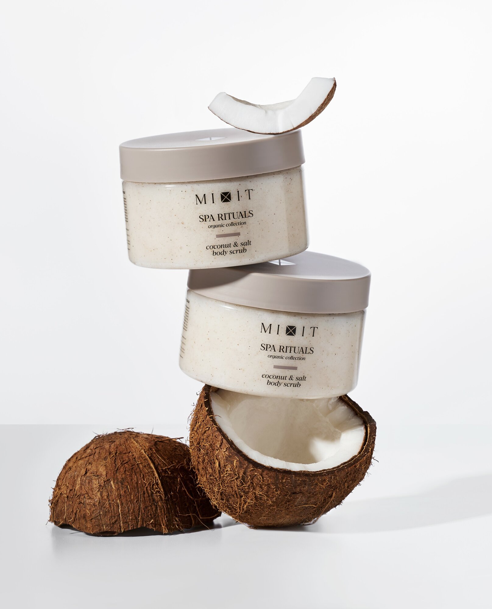 MIXIT SPA RITUALS Набор кокосовых скрабов для тела с маслами кокоса и миндаля, с морской солью, 2 шт