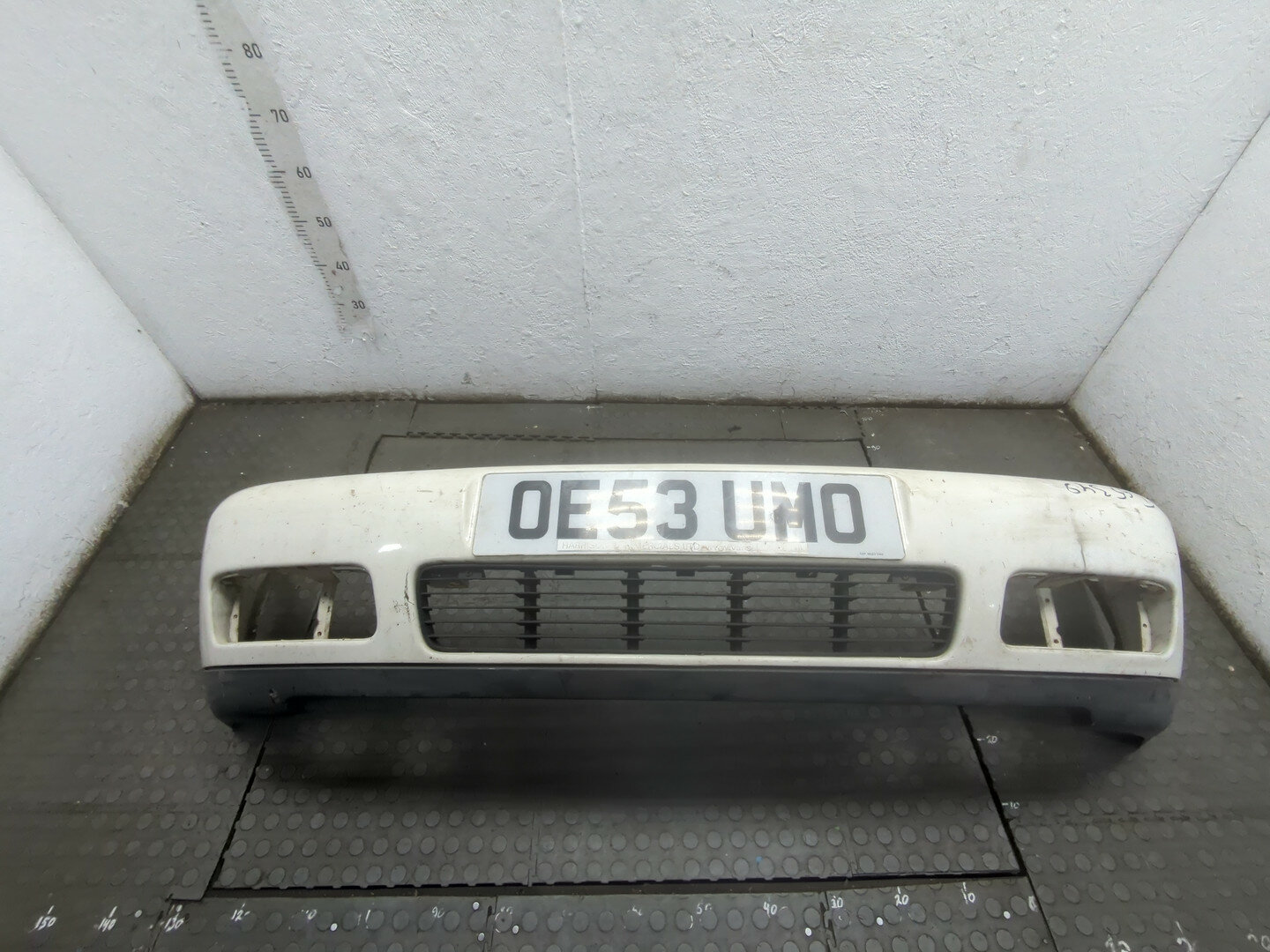 Бампер передний Volkswagen Caddy Б/У