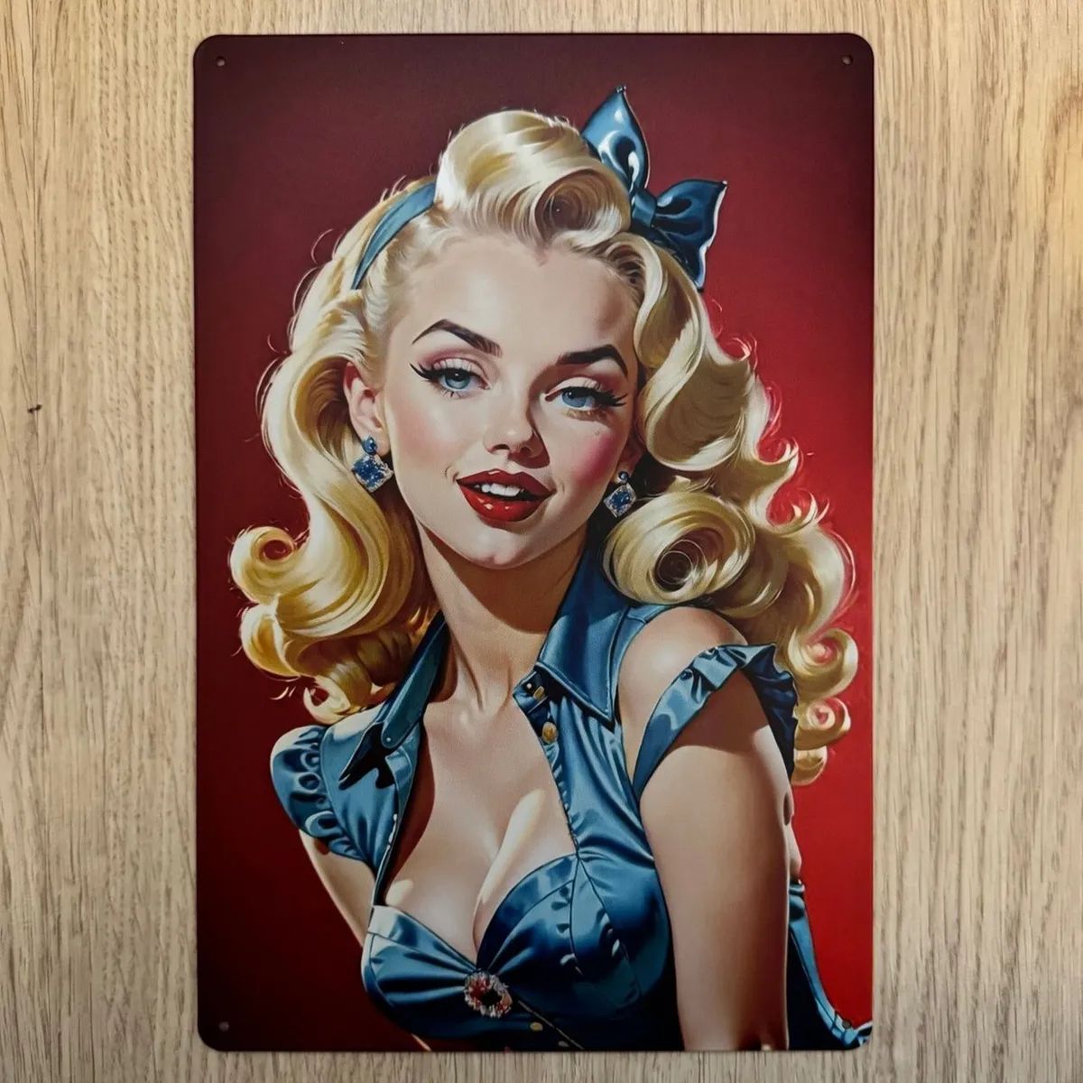 Табличка металлическая интерьерная Pin-Up Девушка Пинап
