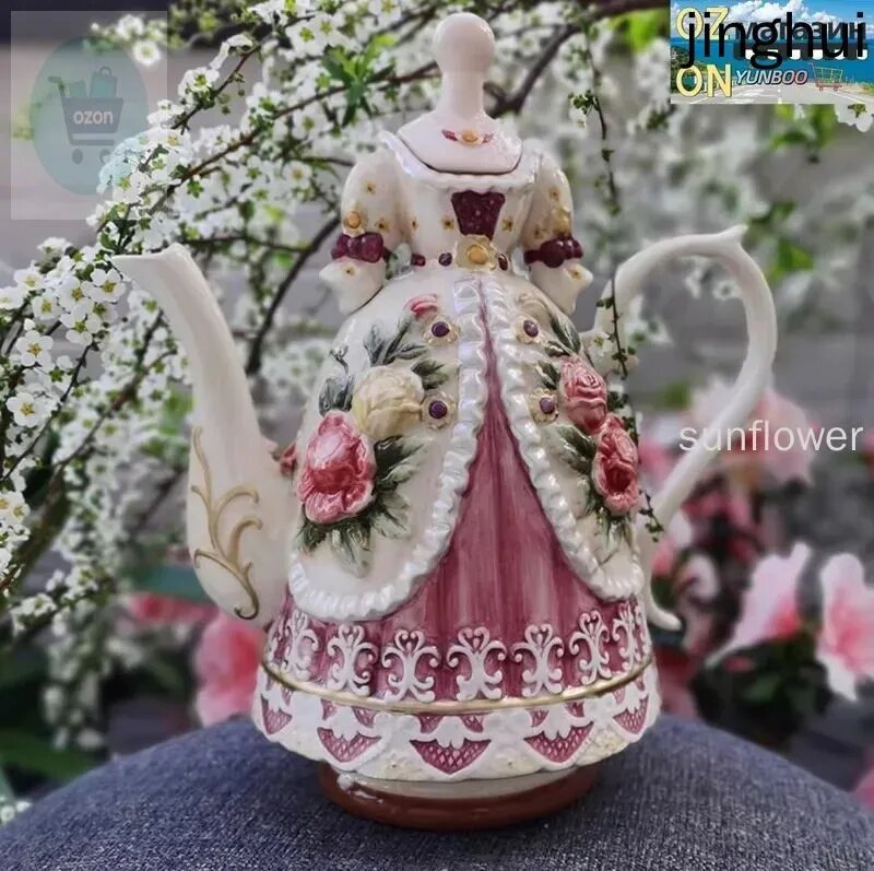 Фигурка декоративная, высота 25 см, длина 14 см