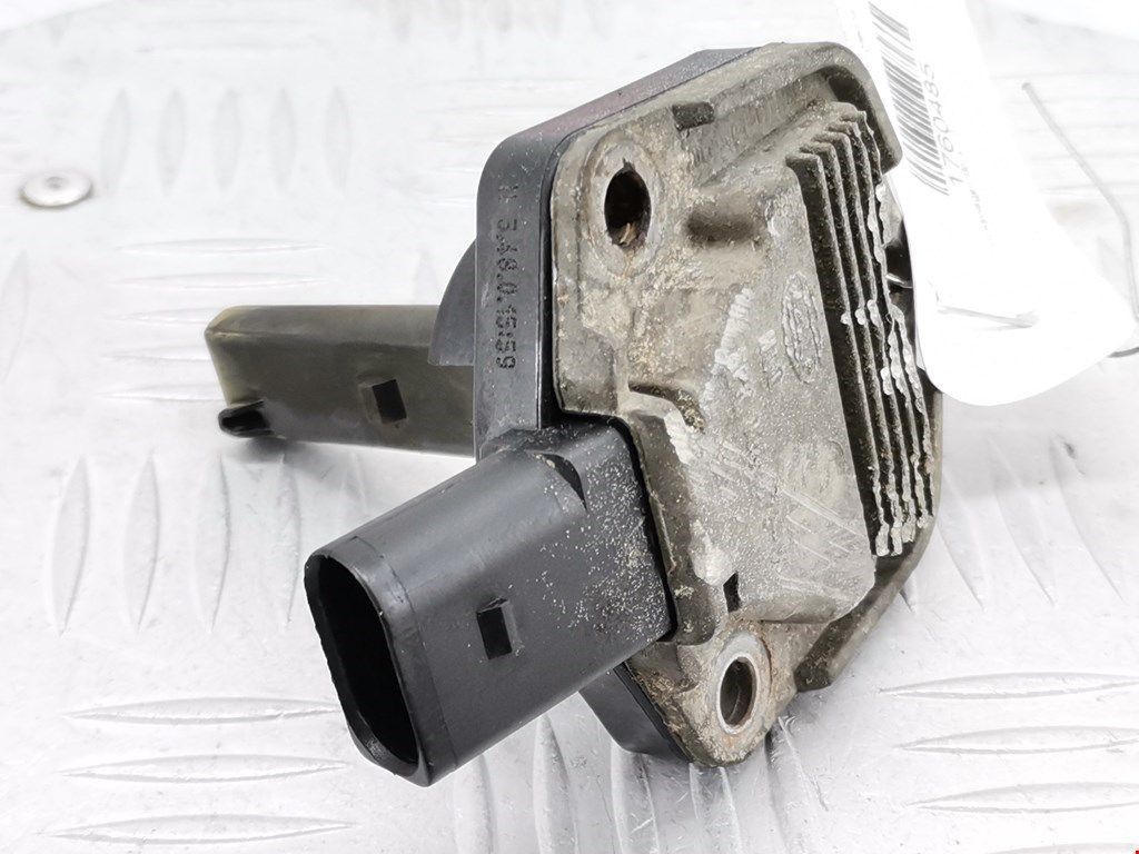 Датчик уровня масла / 1760485 6PR008079-02 1J0907660B для Volkswagen Bora(Jetta) (с пробегом)