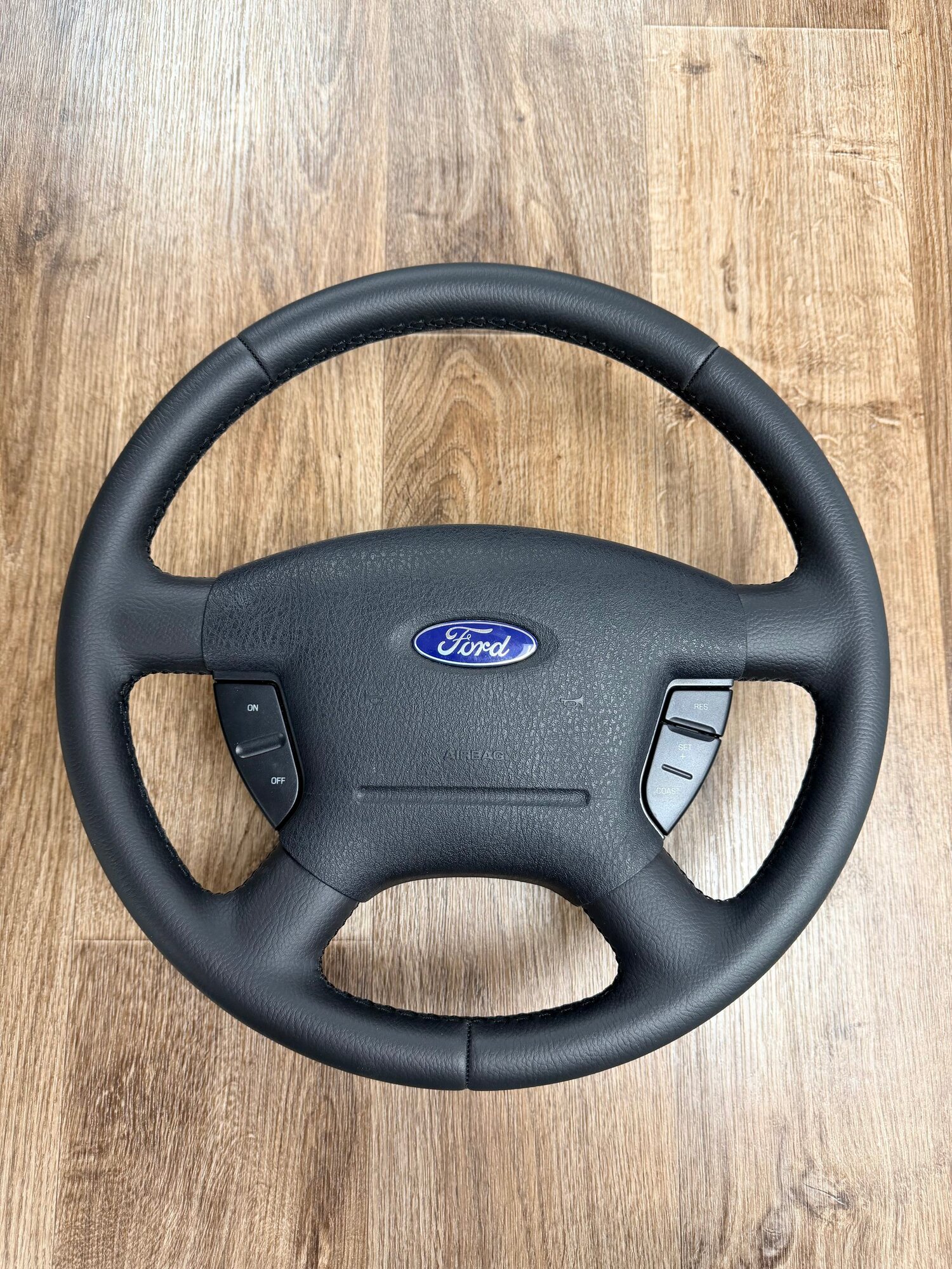 Руль Ford Explorer 3 перешитый