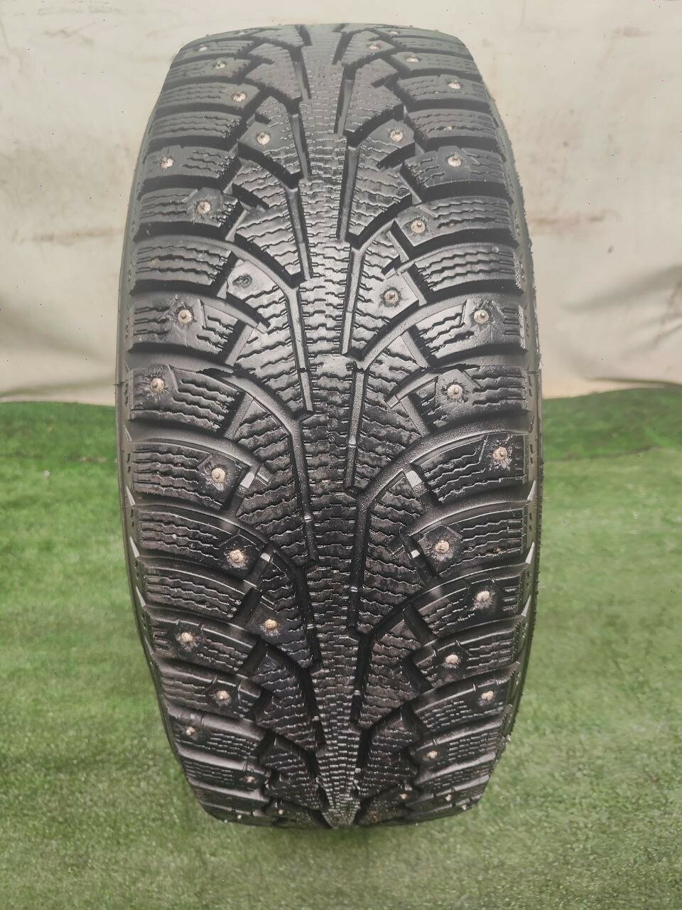 Зимние шины Ikon Tyres Nordman 5 175/65 R14 20% износ SIZ447466