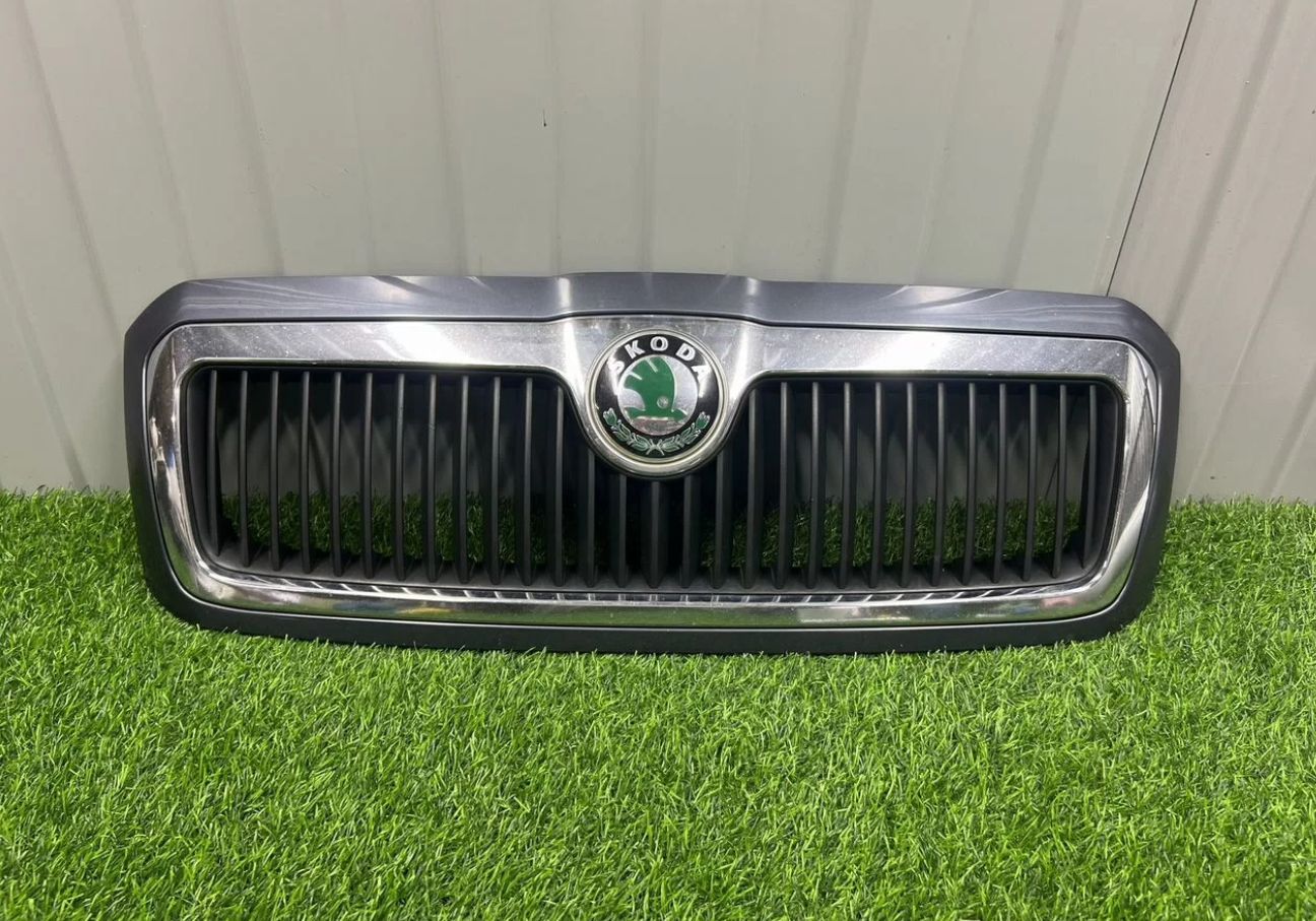 Решетка радиатора Skoda Octavia A4 Tour / Шкода Октавия А4 Тур 1.4 BCA МКПП 75 Л.С. 2006