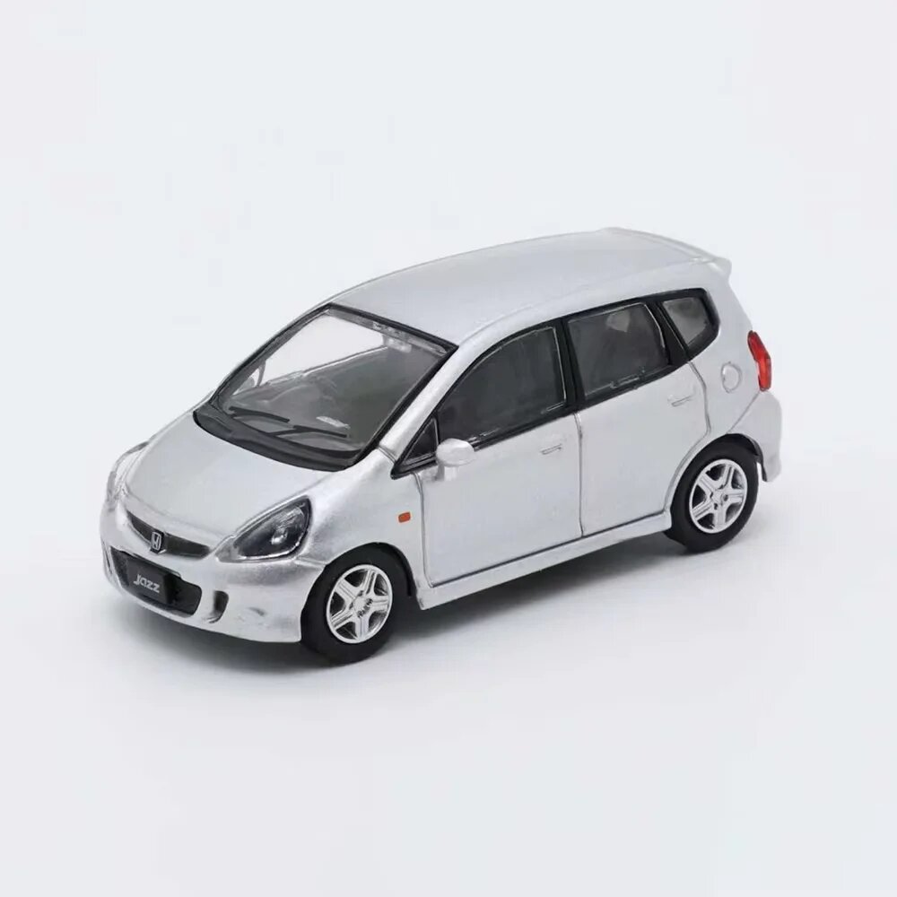 Модель автомобиля Honda Fit 1:64 HI-STORY Серебряный, Silvery