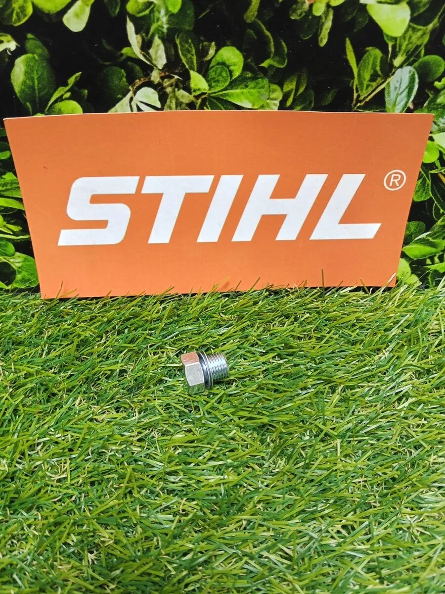Пробка декомпрессора на STIHL MS 361 (1122-025-2200) PJ35031