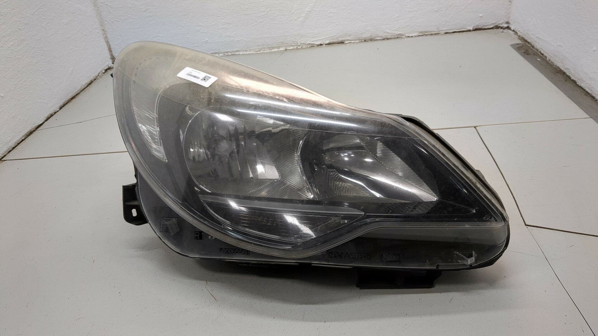 Фара (передняя) правая Opel Corsa D Б/У