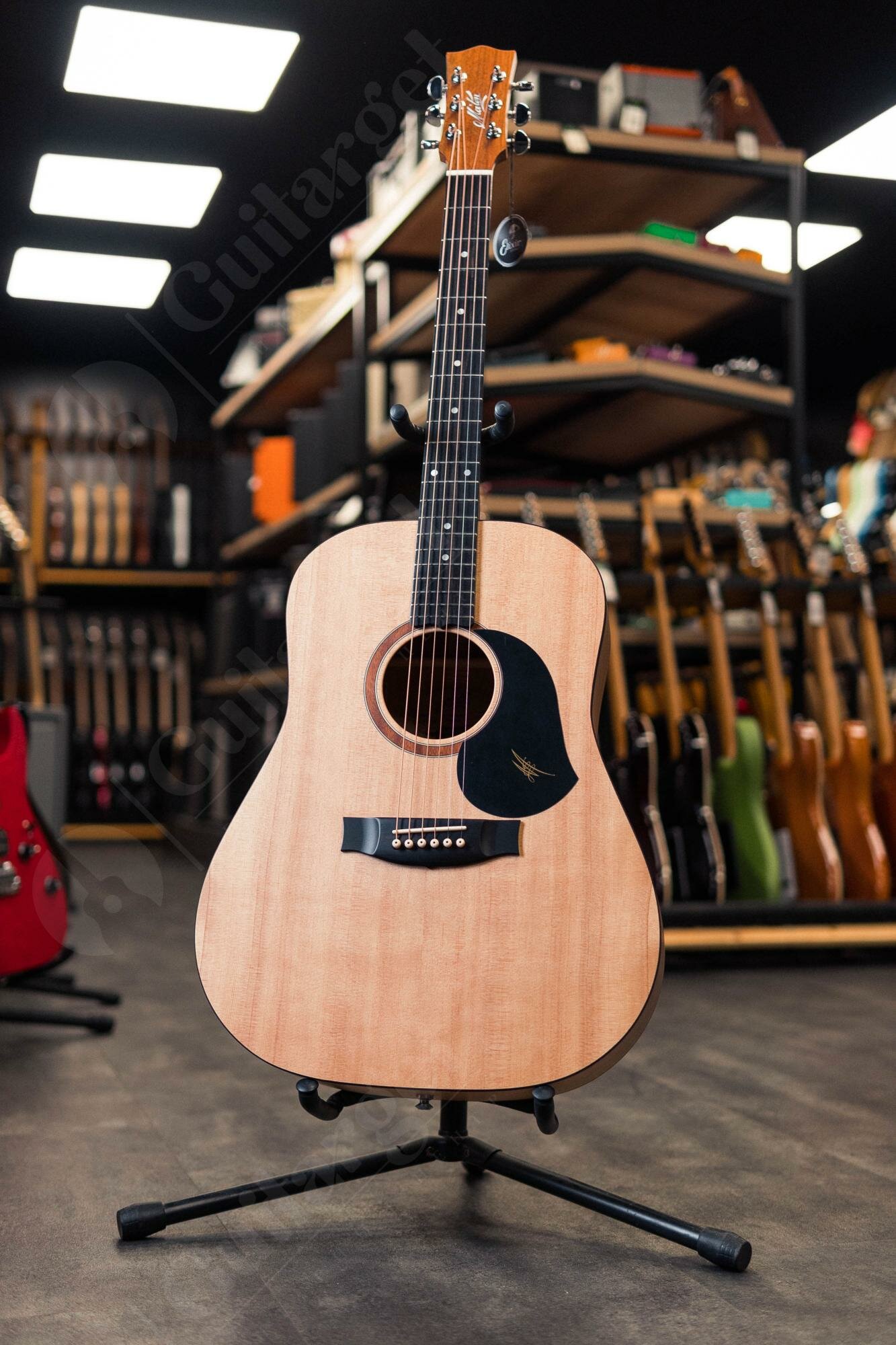 Акустическая гитара Maton S60 с кейсом