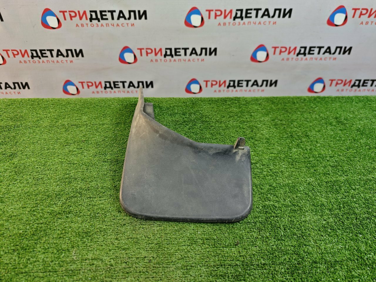Брызговик Ford Kuga 1.6 JQMB 2013 задн. лев. (б/у)