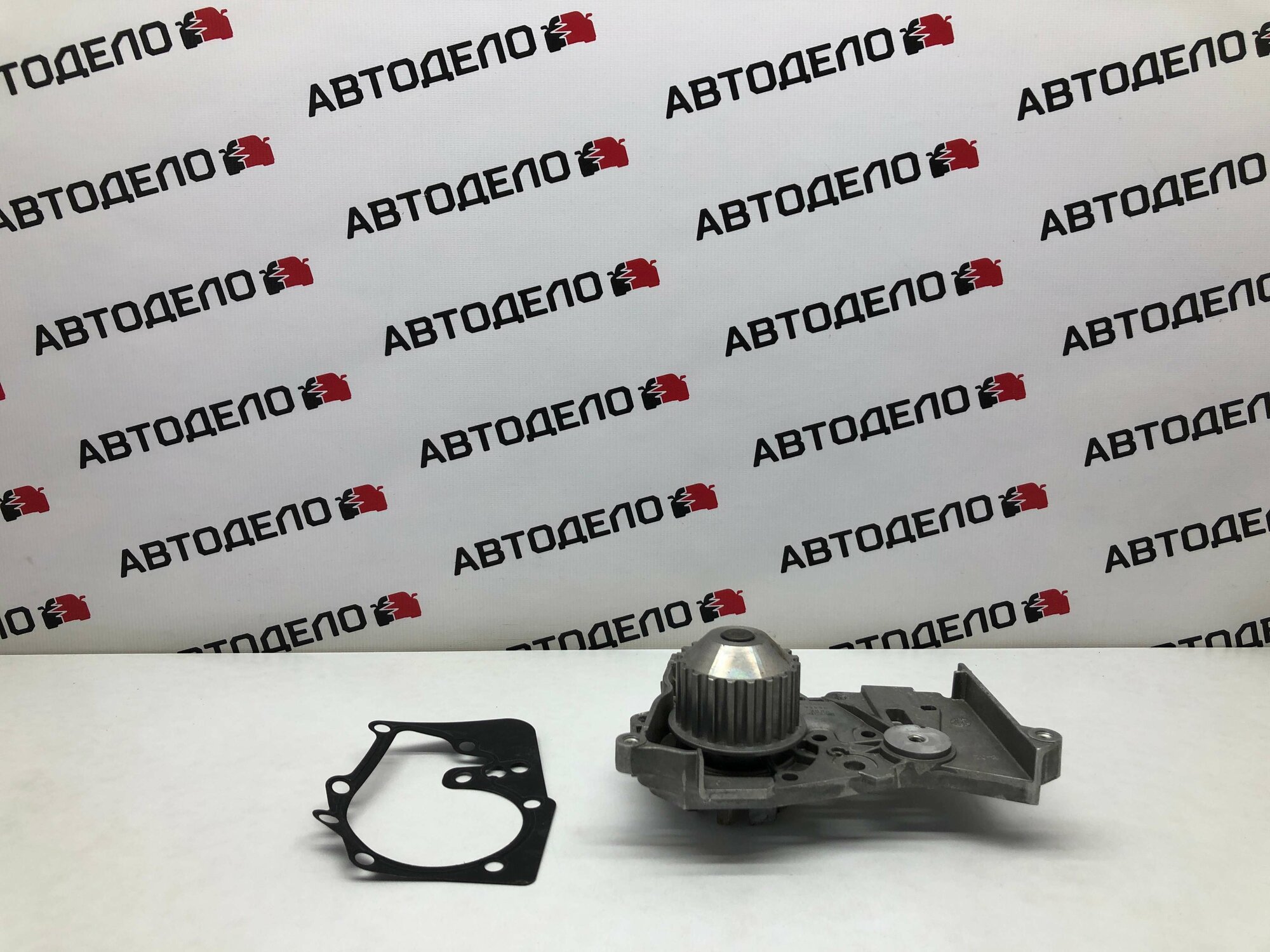 Помпа SKF VKPC86416 Renault Duster