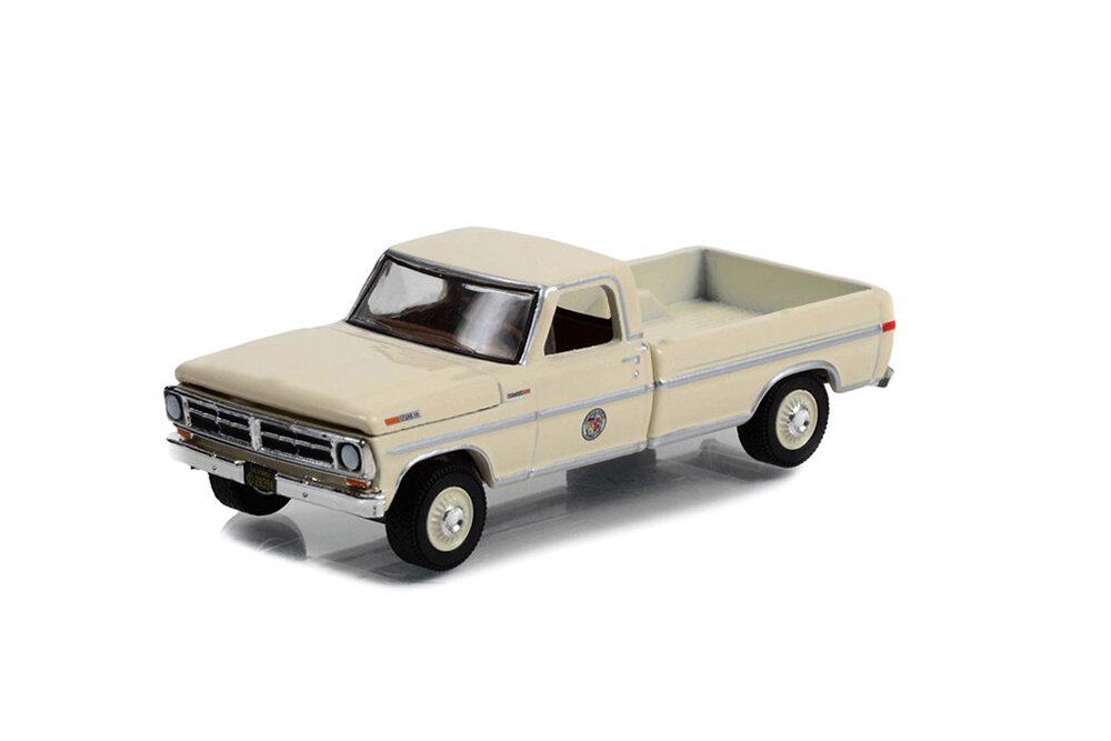 Модель коллекционная GREENLIGHT Ford F-250 camper special 1972 (длина модели 6-10 см)
