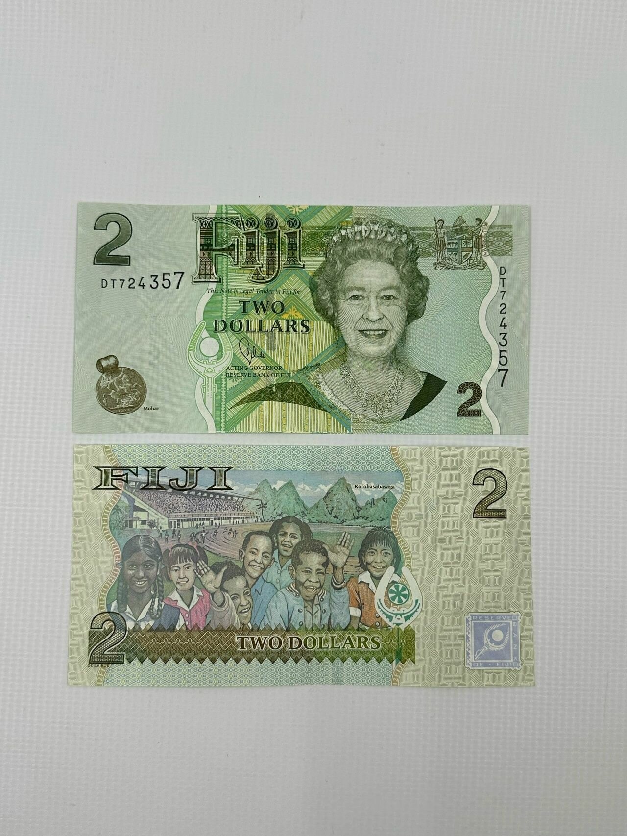 Банкнота Фиджи 2 доллара 2011 год UNC