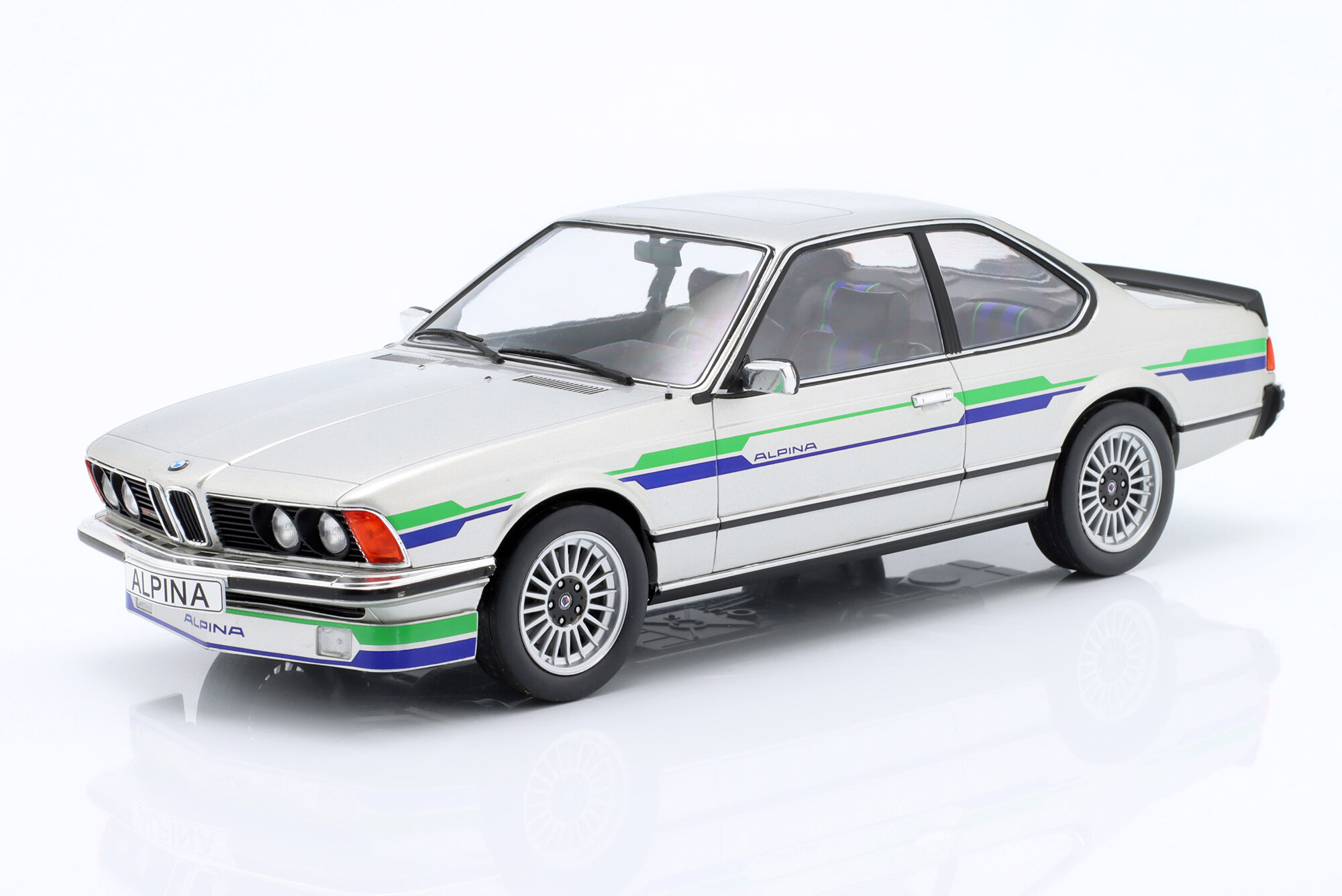 Модель коллекционная MCG Bmw alpina B7 turbo (E24) 1980 silver/decorated
