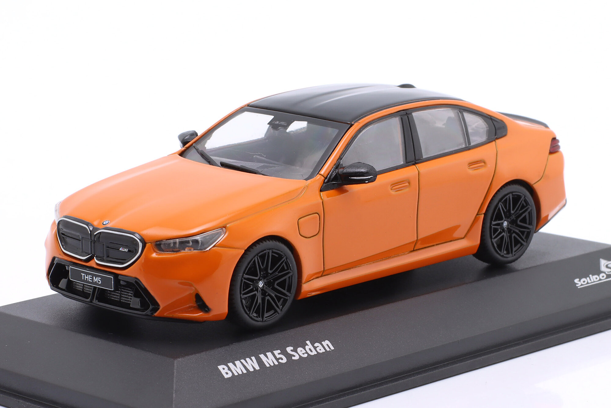 Модель коллекционная SOLIDO Bmw M5 G90 saloon 2025 orange