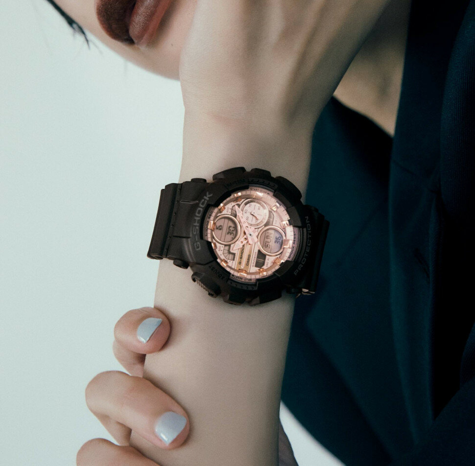 Наручные часы CASIO G-Shock, черный, золотой — фото 1