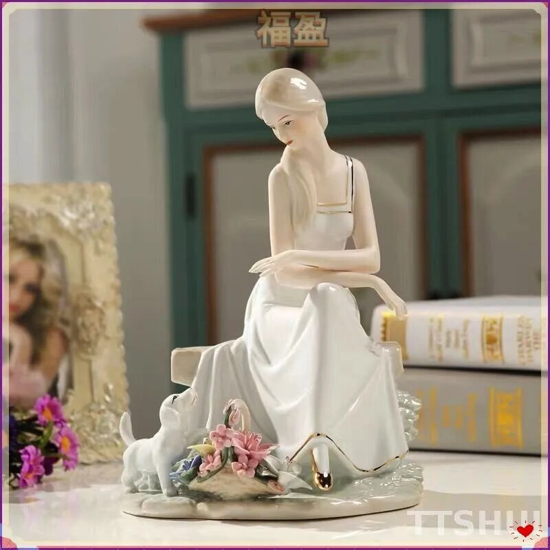 Фигурка декоративная "Девушка с собачкой", высота 27 см, длина 19 см