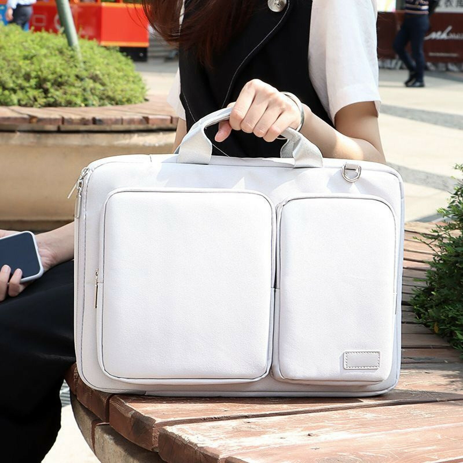 Сумка MyPads для ноутбука 16-17.5 дюймов из износостойкой ткани с карманами и ремнем