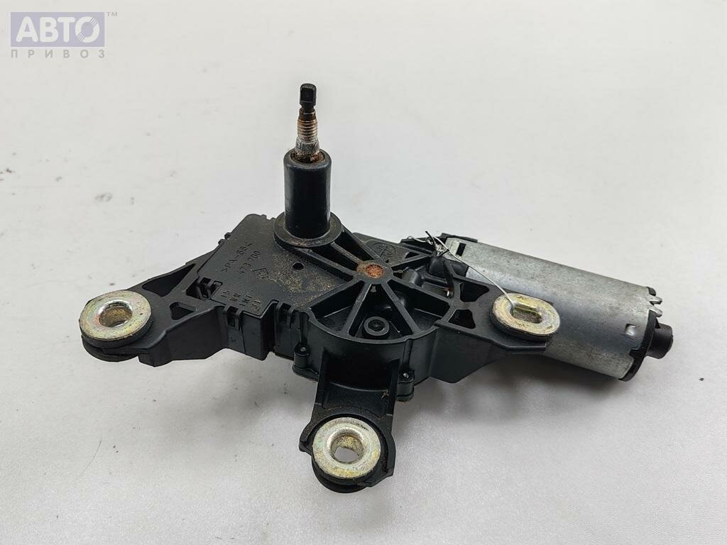 Двигатель стеклоочистителя заднего (моторчик дворников) Volkswagen Passat B5+ (GP)