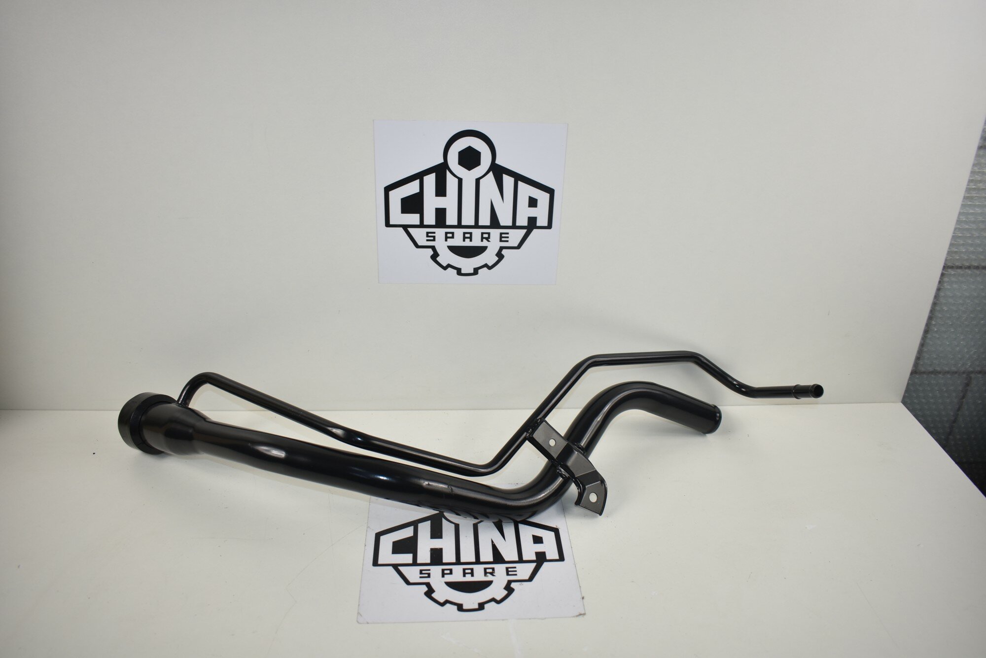 Горловина топливного бака Toyota RAV4 1994-2000 3D 5D