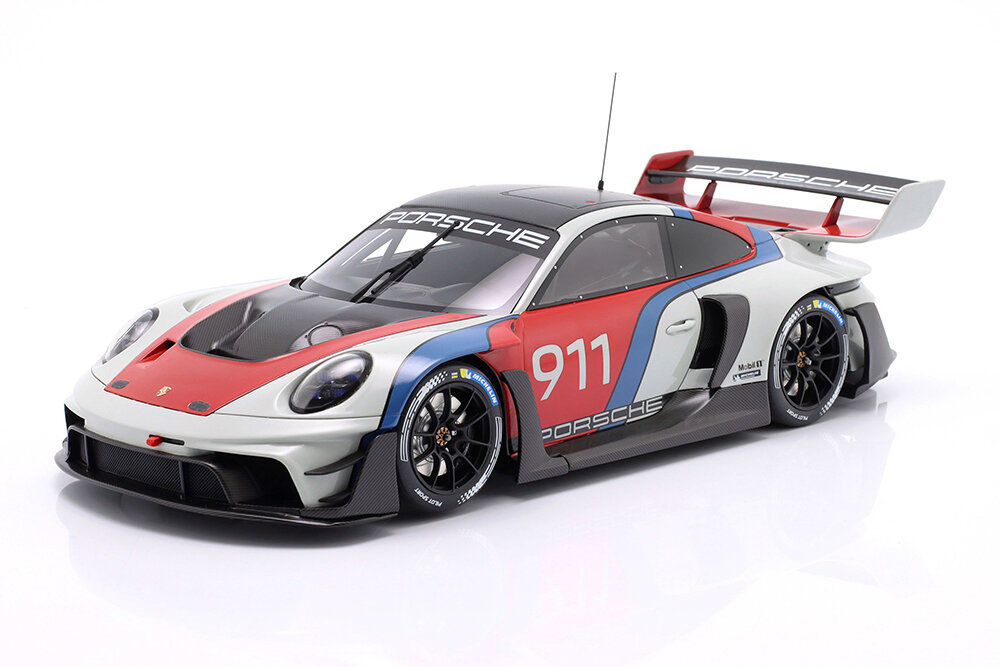Модель коллекционная GT SPIRIT Porsche 911 (992) GT3 2023 light grey/red blue