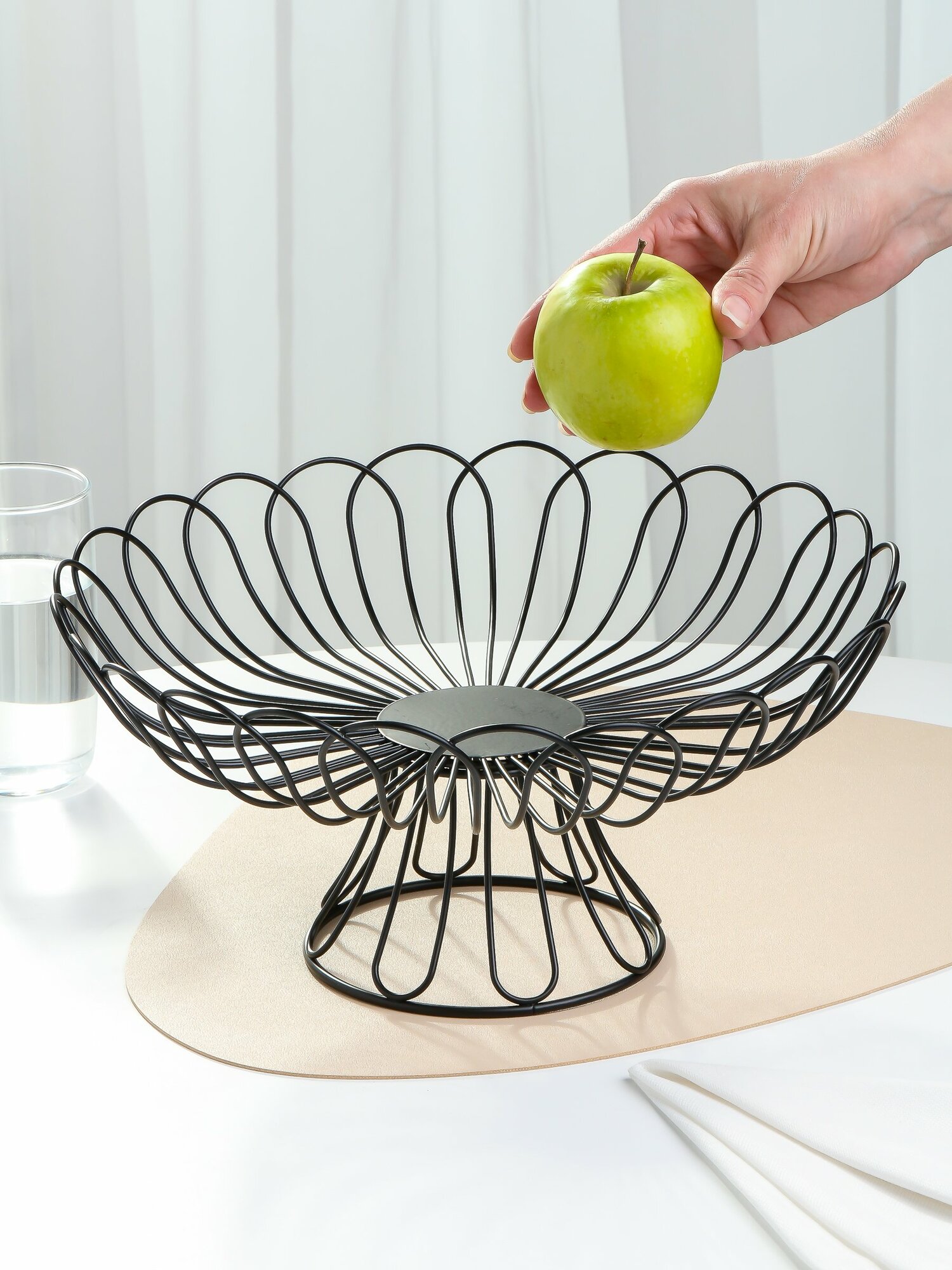 Ваза для фруктов металлическая на ножке 32х15 см черная Y4-7655 - стильная фруктовница для сервировки стола и кухни