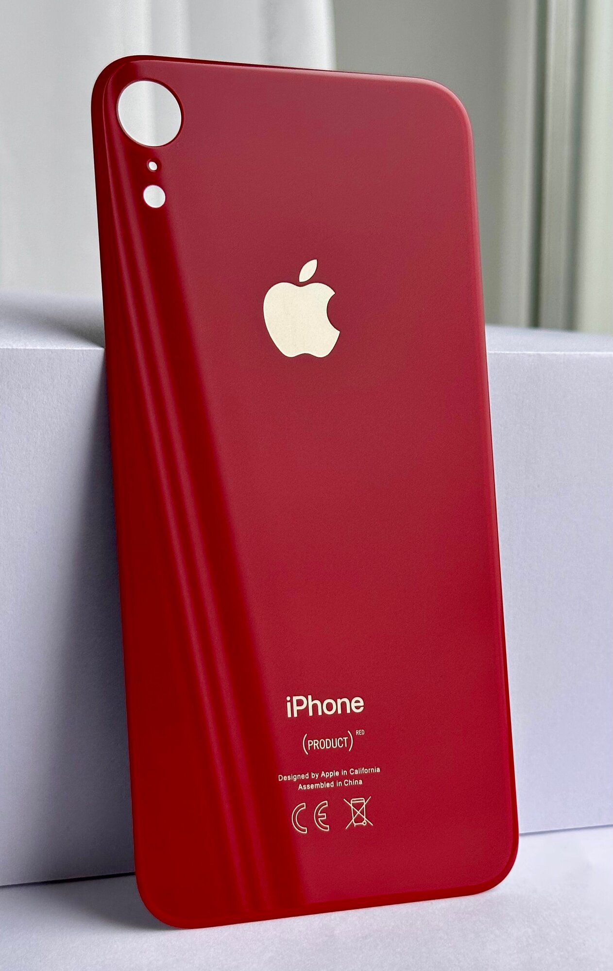 Задняя крышка для iPhone Xr (A2105) Красный (стекло, монолит, широкий вырез под камеру, логотип) - OR